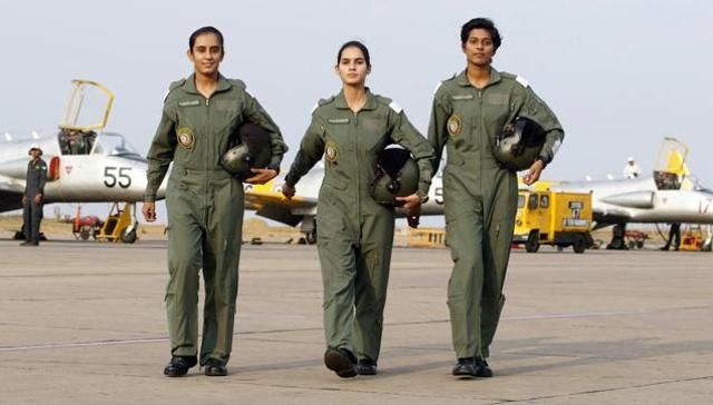 Ini Pilot Wanita India Pertama yang Terbangkan Jet Tempur