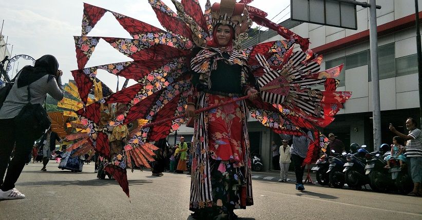 Begini Kemeriahan Karnaval Puncak Peringatan KAA di Bandung