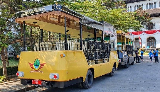 Mengenal Bus Wisata Bandros Buatan Cimahi Bandung