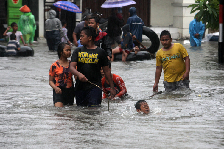 Bpbd Dki Jakarta Keluarkan Peringatan Dini Antisipasi Banjir