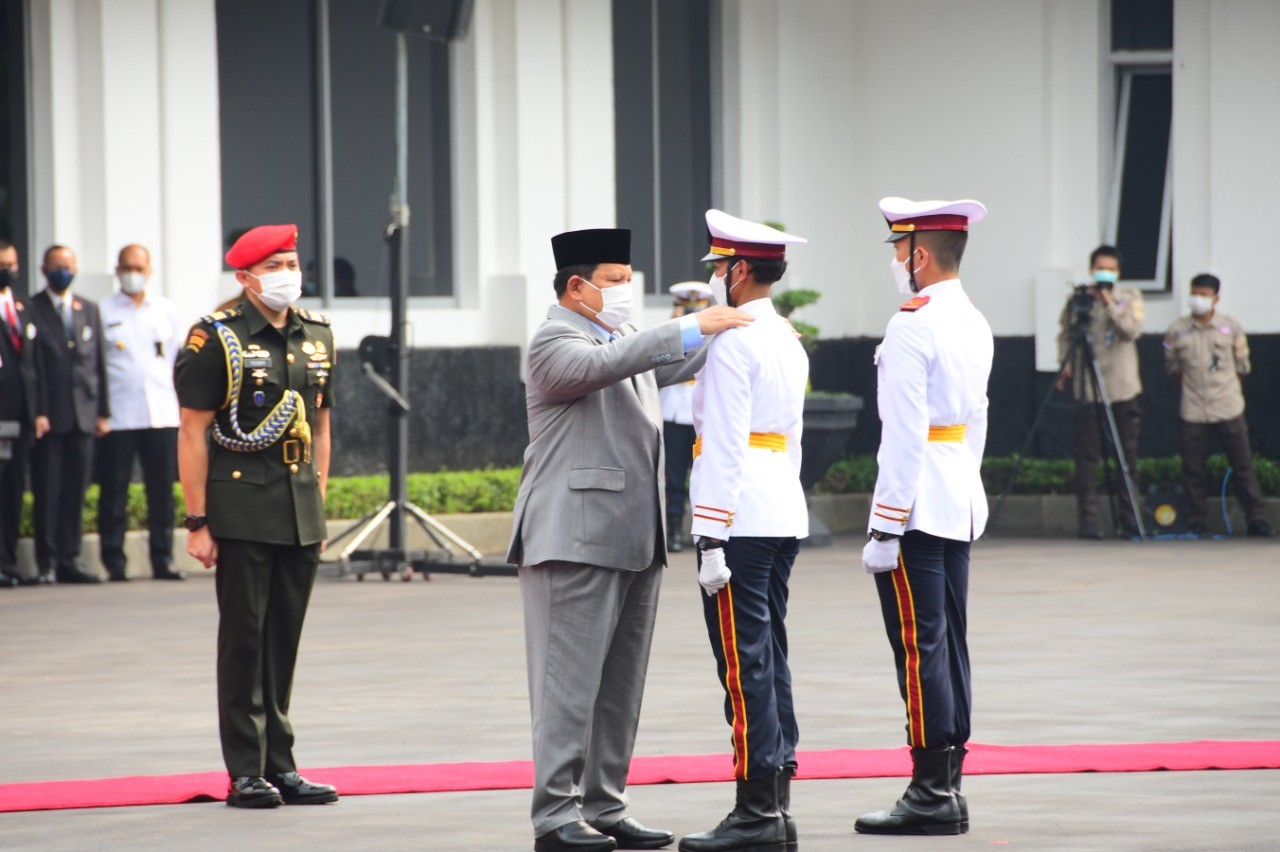 Menhan Prabowo Resmikan Resimen Kadet Mahasiswa S1 Universitas Pertahanan