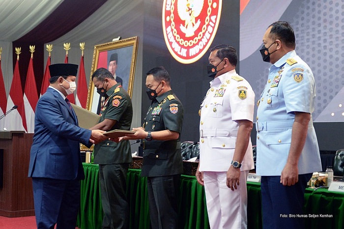 Peringati Hari Bakti Taruna ke-76, Menhan Prabowo Kunjungi Taman Makam ...