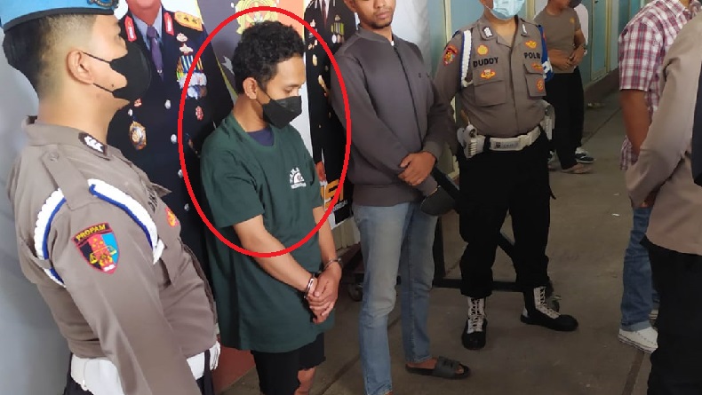 Berangkat ke Mekkah, Ridwan Kamil: Saya Berhaji atas Nama Emmeril Kahn ... Berangkat ke Mekkah, Ridwan Kamil: Saya Berhaji atas Nama Emmeril Kahn ...