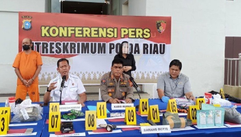 Terungkap, Pria Ledakkan Bom Rakitan di Inhu Riau Kesal Dituduh Gila ... Terungkap, Pria Ledakkan Bom Rakitan di Inhu Riau Kesal Dituduh Gila ...