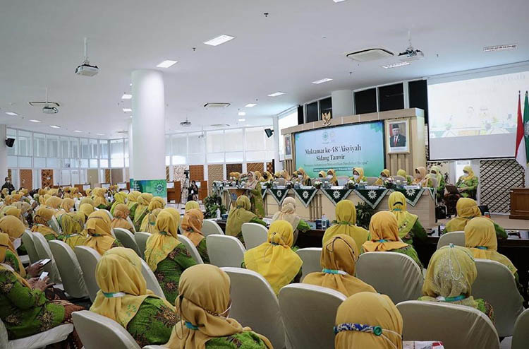 PP Aisyiyah Pilih Salmah Orbayinah Jadi Ketum 2022-2027 PP Aisyiyah Pilih Salmah Orbayinah Jadi Ketum 2022-2027