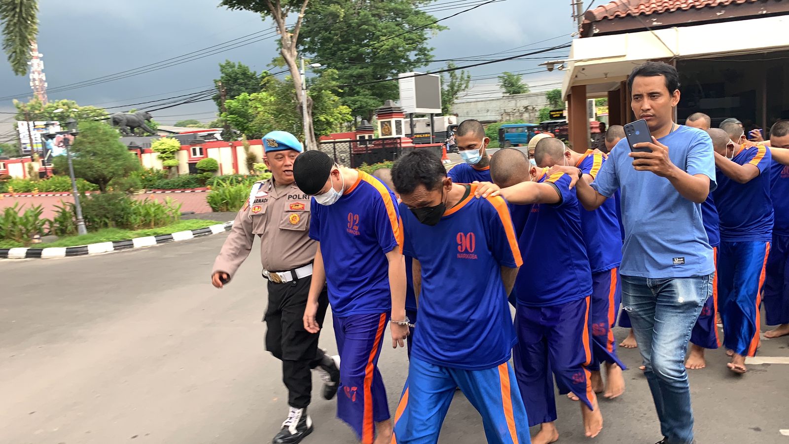 25 Pengedar Narkoba di Karawang Diamankan Polisi, 4 Diantaranya Residivis 25 Pengedar Narkoba di Karawang Diamankan Polisi, 4 Diantaranya Residivis