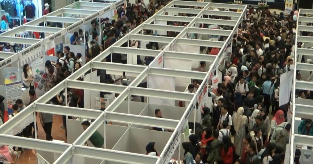 Antrean Job Fair di Tangerang Rusuh, Pencari Kerja Terinjak-injak