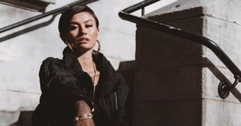 Agnez Mo Raih Penghargaan Social Star di iHeart Radio Music Awards