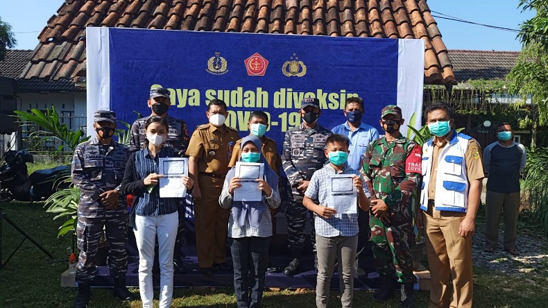Gelar Serbuan Vaksinasi di Komplek TNI AL Sukamanah Kabupaten Bogor ... Gelar Serbuan Vaksinasi di Komplek TNI AL Sukamanah Kabupaten Bogor ...