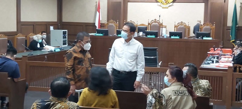 Jenguk Azis Syamsuddin Di Sidang Masinton Beri Dukungan Moril