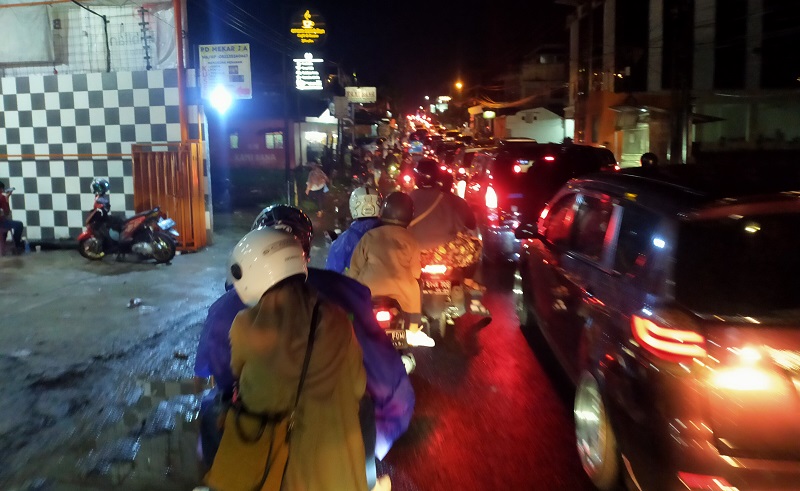 One Way Jalur Puncak Arah Jakarta Berakhir, Arus Lalu Lintas Kembali Normal