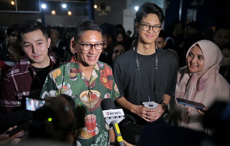 Kampanye di Makassar, Sandiaga Uno Berpantun Sebut Nama Alam Ganjar