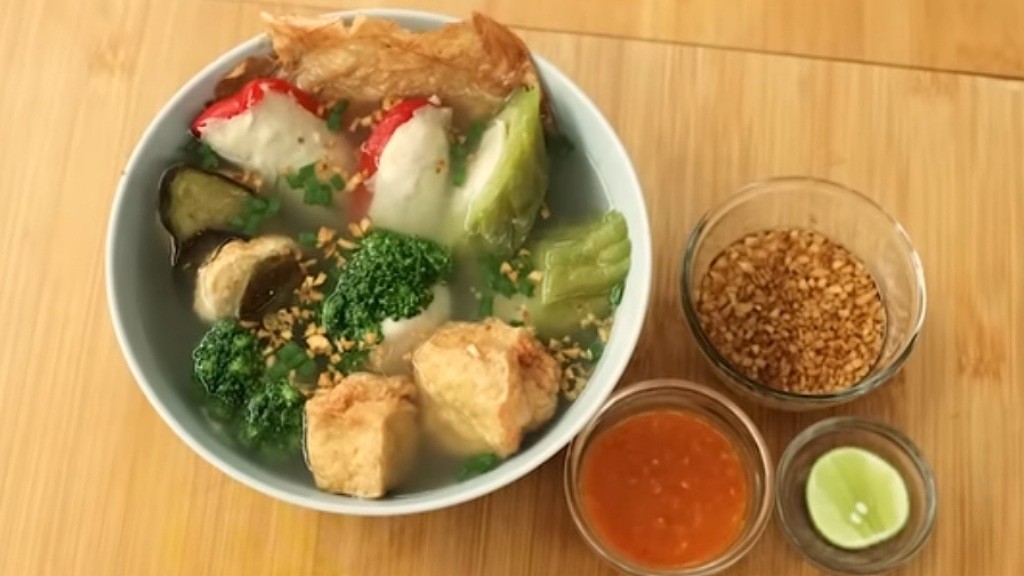 Cuaca Dingin Enaknya Makan Sup Bakso Ayam Sayuran, Catat Resepnya! Cuaca Dingin Enaknya Makan Sup Bakso Ayam Sayuran, Catat Resepnya!