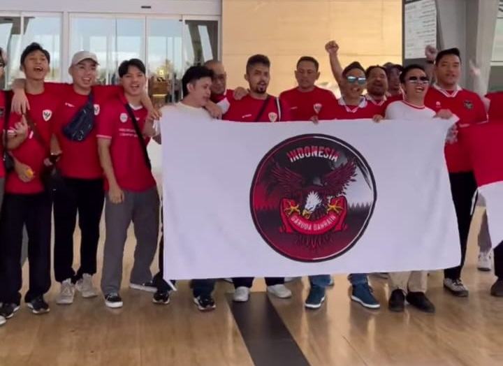 Timnas Indonesia Tiba di Bahrain, Nyanyian Fans Garuda Menggema di Bandara Timnas Indonesia Tiba di Bahrain, Nyanyian Fans Garuda Menggema di Bandara