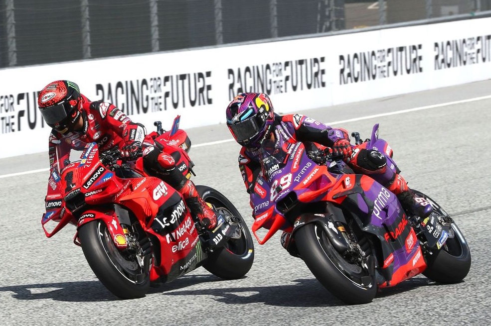 Hasil Latihan Bebas 2 MotoGP Malaysia 2024: Bagnaia Tercepat, Martin Kedua Hasil Latihan Bebas 2 MotoGP Malaysia 2024: Bagnaia Tercepat, Martin Kedua