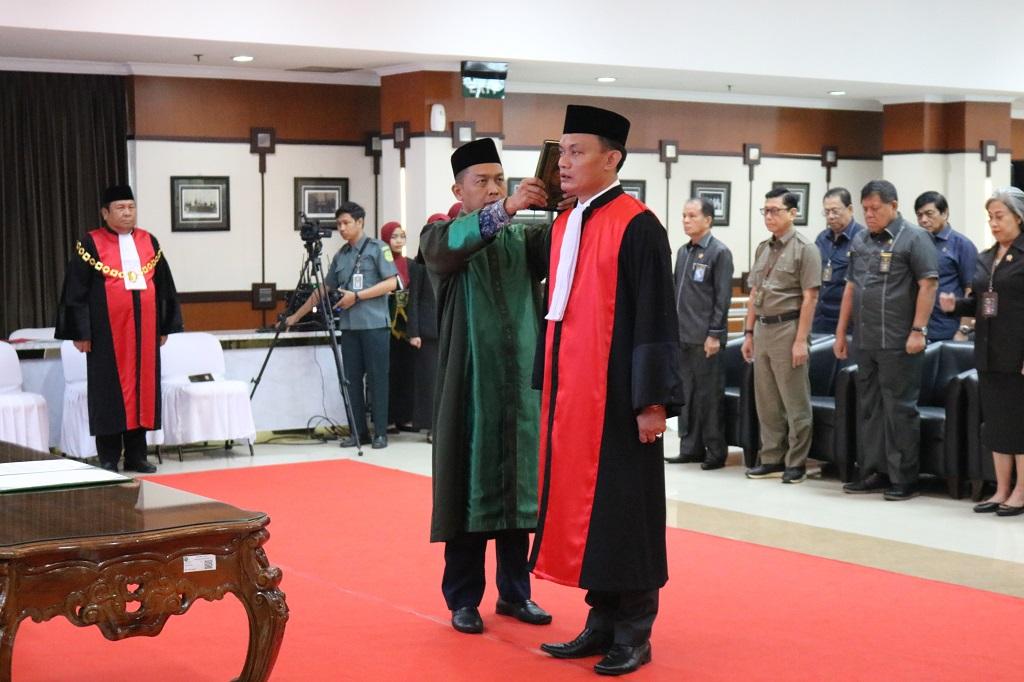 Sosok Ketua PN Jaksel Arif Nuryanta yang Diduga Terima Suap Rp60 Miliar Sosok Ketua PN Jaksel Arif Nuryanta yang Diduga Terima Suap Rp60 Miliar