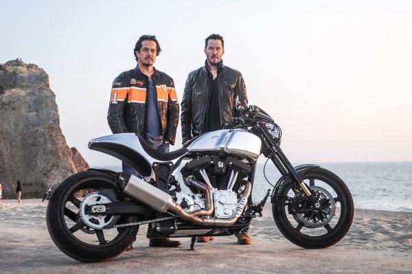 Keanu Reeves Akan Luncurkan Tiga Motor