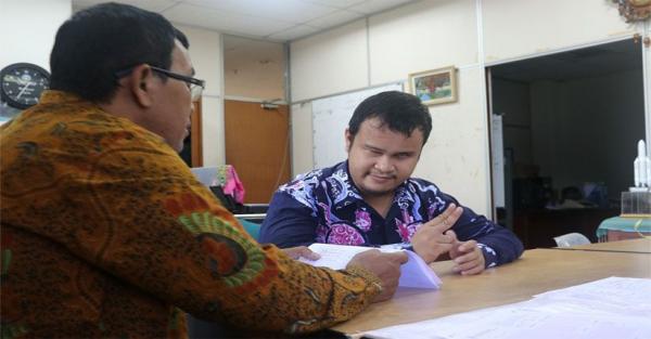 Keterbatasan Fisik Tak Halangi 18 Difabel Ikuti Ujian Mandiri di UGM Keterbatasan Fisik Tak Halangi 18 Difabel Ikuti Ujian Mandiri di UGM