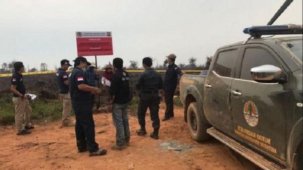 Tim KLHK Segel Lahan 5 Perusahaan Sawit di Kubu Raya yang Terbakar