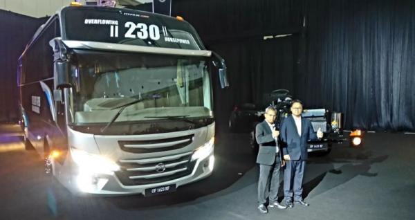 Mercedes-Benz Luncurkan 2 Bus Premium, Ini Spesifikasinya