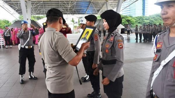 Tak Hanya Foto, Brigpol Dewi Juga Punya Video Porno Durasi 11 Menit