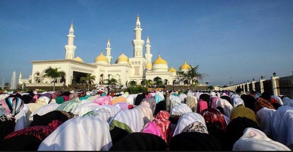 Mengintip Lebaran di Berbagai Negara Dunia, Berpelukan hingga Makan-Makan