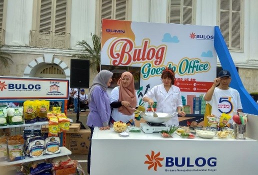 Harga Bersahabat dan Kualitas Premium, Produk Bulog Laku di Pasaran