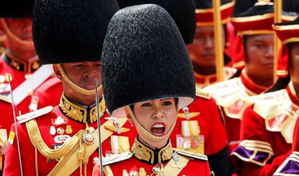 Gelarnya Dilucuti, Kisah Selir Raja Thailand Vajiralongkorn Mirip Nasib ...