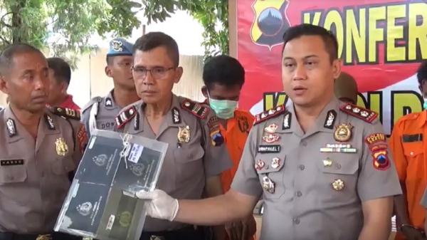 Nekat Gadaikan BPKB Palsu, IRT di Sragen Dibekuk Polisi Nekat Gadaikan BPKB Palsu, IRT di Sragen Dibekuk Polisi