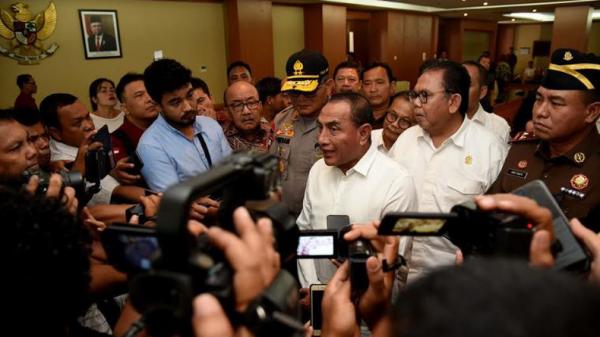 Edy Rahmayadi Diisukan Sakit usai Ajudan Wagub Sumut Positif Covid-19 Edy Rahmayadi Diisukan Sakit usai Ajudan Wagub Sumut Positif Covid-19