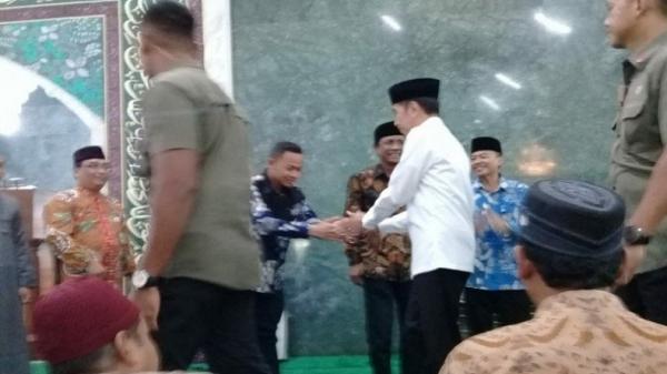 Usai Lepasliarkan Elang Jawa, Jokowi Salat Jumat di Masjid Agung Sudirohusodo Sleman