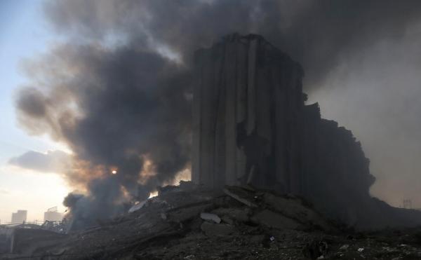 Ledakan Dahsyat Guncang Beirut Lebanon, Terdengar hingga 240 Km Ledakan Dahsyat Guncang Beirut Lebanon, Terdengar hingga 240 Km