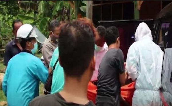 Video Pria di Grobogan Pukul Tetangga hingga Tewas Sakit Hati Sering Diejek Video Pria di Grobogan Pukul Tetangga hingga Tewas Sakit Hati Sering Diejek