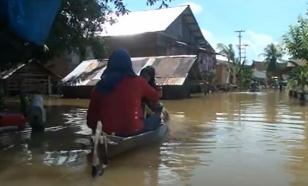 Banjir di Batanghari Jambi Rendam 7.000 Rumah, Warga Kekurangan Sembako