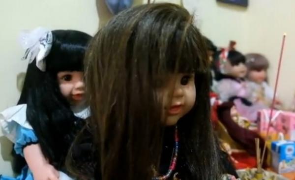 Hobi Unik Perempuan di Denpasar Koleksi 49 Boneka Arwah Bayi Hobi Unik Perempuan di Denpasar Koleksi 49 Boneka Arwah Bayi