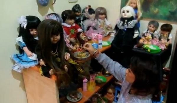 Hobi Unik Perempuan di Denpasar Koleksi 49 Boneka Arwah Bayi Hobi Unik Perempuan di Denpasar Koleksi 49 Boneka Arwah Bayi