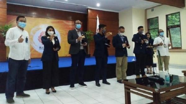 Luncurkan Media Center, IKA Unpad Kampanyekan Alat Deteksi Covid-19 Si ...