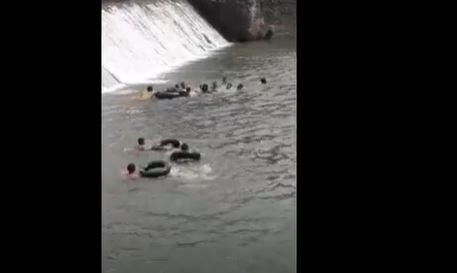 Tak Bisa Berenang, 2 Pelajar SMP di Sumbawa Tewas Tenggelam di Sungai