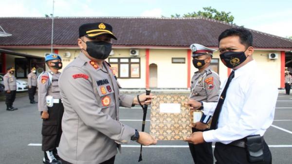 Berprestasi, Dua Anggota Polres Blora Raih Penghargaan Berprestasi, Dua Anggota Polres Blora Raih Penghargaan