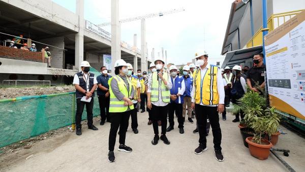 Cek Pembangunan Pasar Legi, Puan Ingatkan Gibran Antisipasi Keributan saat Pembagian Kios