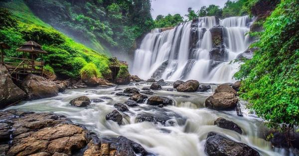 3 Rekomendasi Liburan ke Curug di Bandung, Tempatnya Sejuk dan Asyik ...