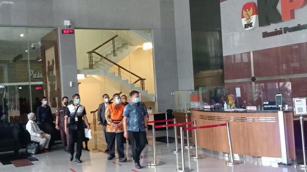 Kasus Suap, KPK Tahan Pejabat Ditjen Pajak Dadan Ramdani