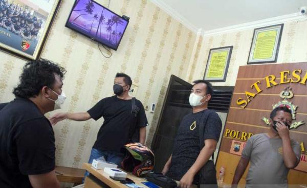Tim Jatanras Polda Jateng Tangkap Pemeras Pejabat Pemkot Solo Tim Jatanras Polda Jateng Tangkap Pemeras Pejabat Pemkot Solo