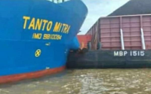 Dua Kapal Tubrukan di Perairan Tabanio Kalsel