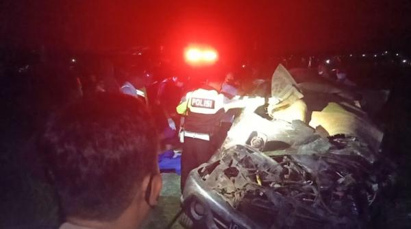 Mobil Tertabrak KA Gajayana di Sragen, 2 Tewas