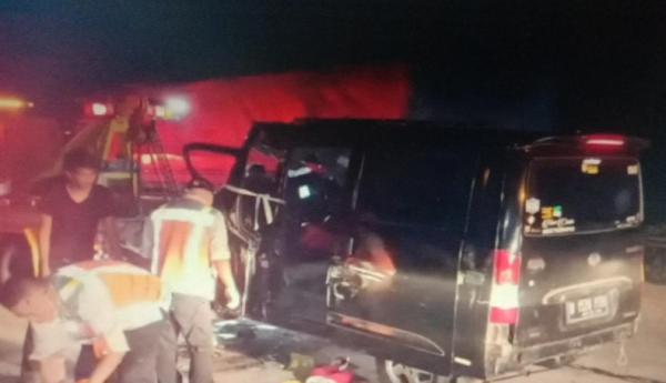 Kronologi Tabrakan Maut di Tol Cipali Subang, Travel Warga Brebes Tiba-Tiba Seruduk Truk