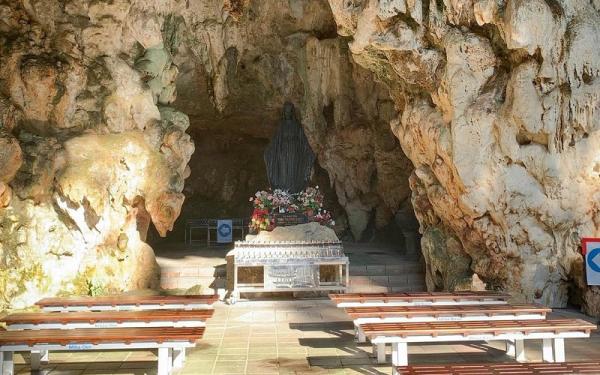 5 Tempat Ibadah Katolik di Yogyakarta, Rekomendasi untuk Ziarah Gua Maria