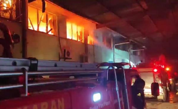 Pabrik Tekstil di Karanganyar Ludes Terbakar, Kerugian Ditaksir Ratusan Juta Rupiah