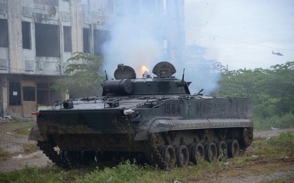 Kendaraan Tempur dan Ratusan Prajurit Marinir TNI AL Serbu Karawang ...