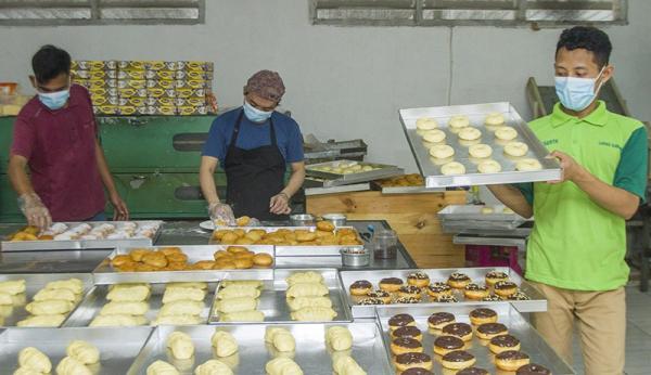 Warga Binaan Lapas Tangerang Mampu Terima Pesanan 400 Roti Sehari Warga Binaan Lapas Tangerang Mampu Terima Pesanan 400 Roti Sehari